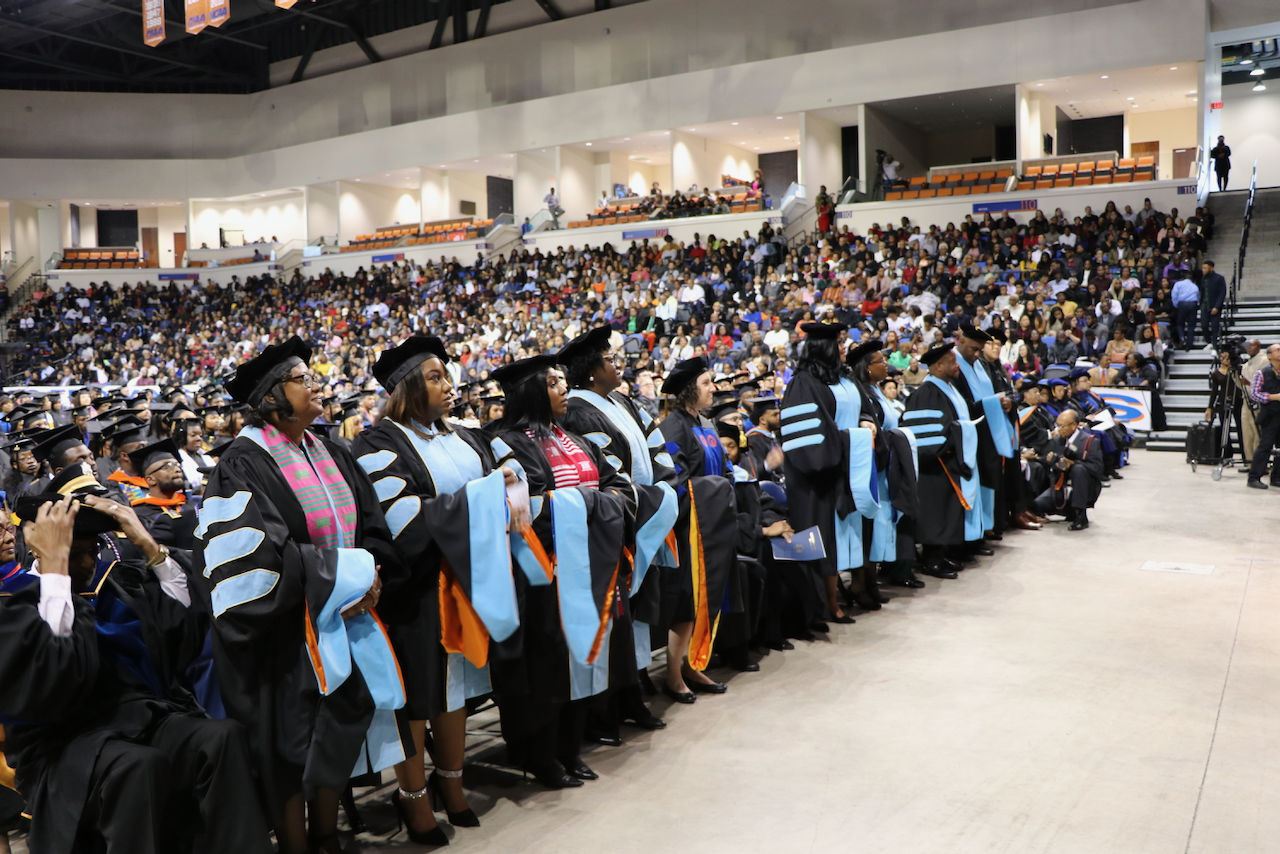 Gallery: VSU Graduation Fall 2018 – Urban Views RVA: RVA's Urban ...