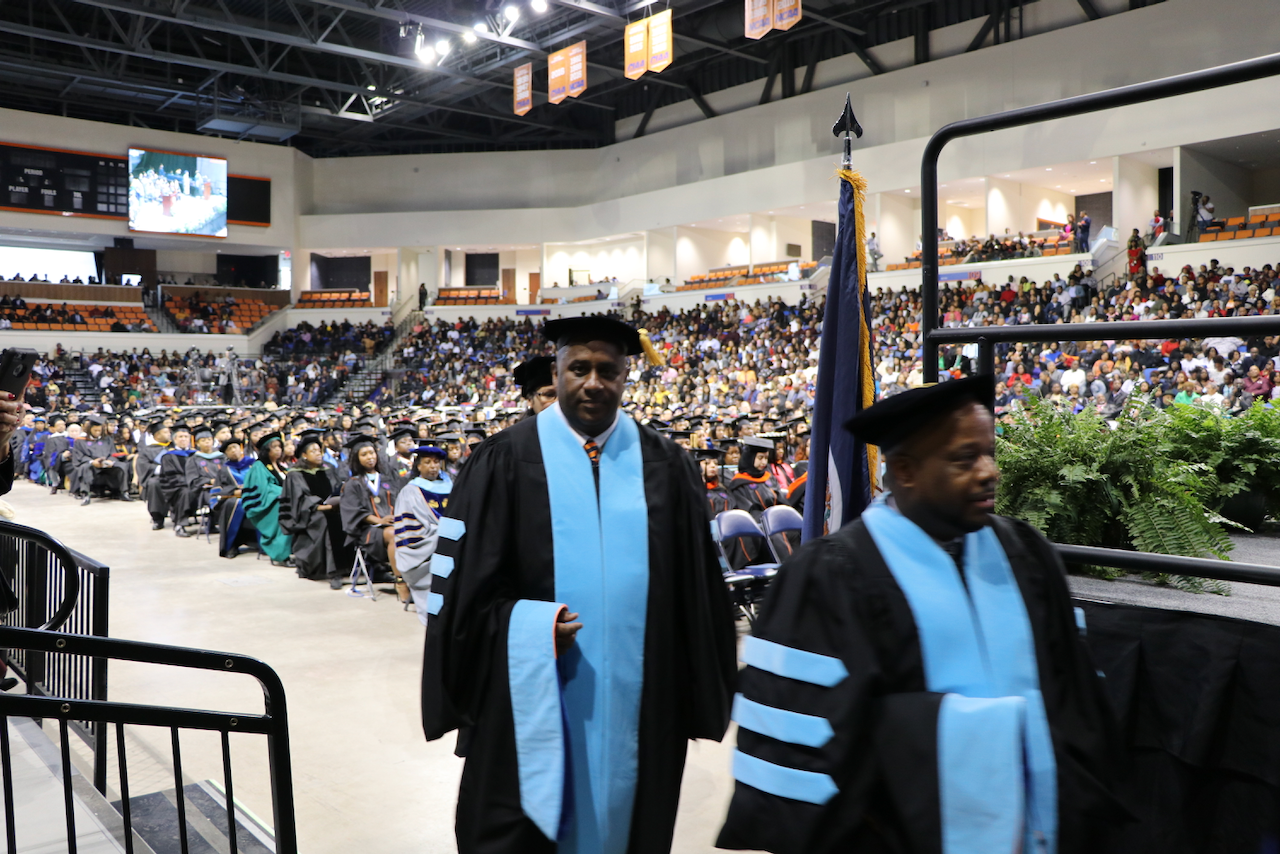Gallery: VSU Graduation Fall 2018 – Urban Views RVA: RVA's Urban ...